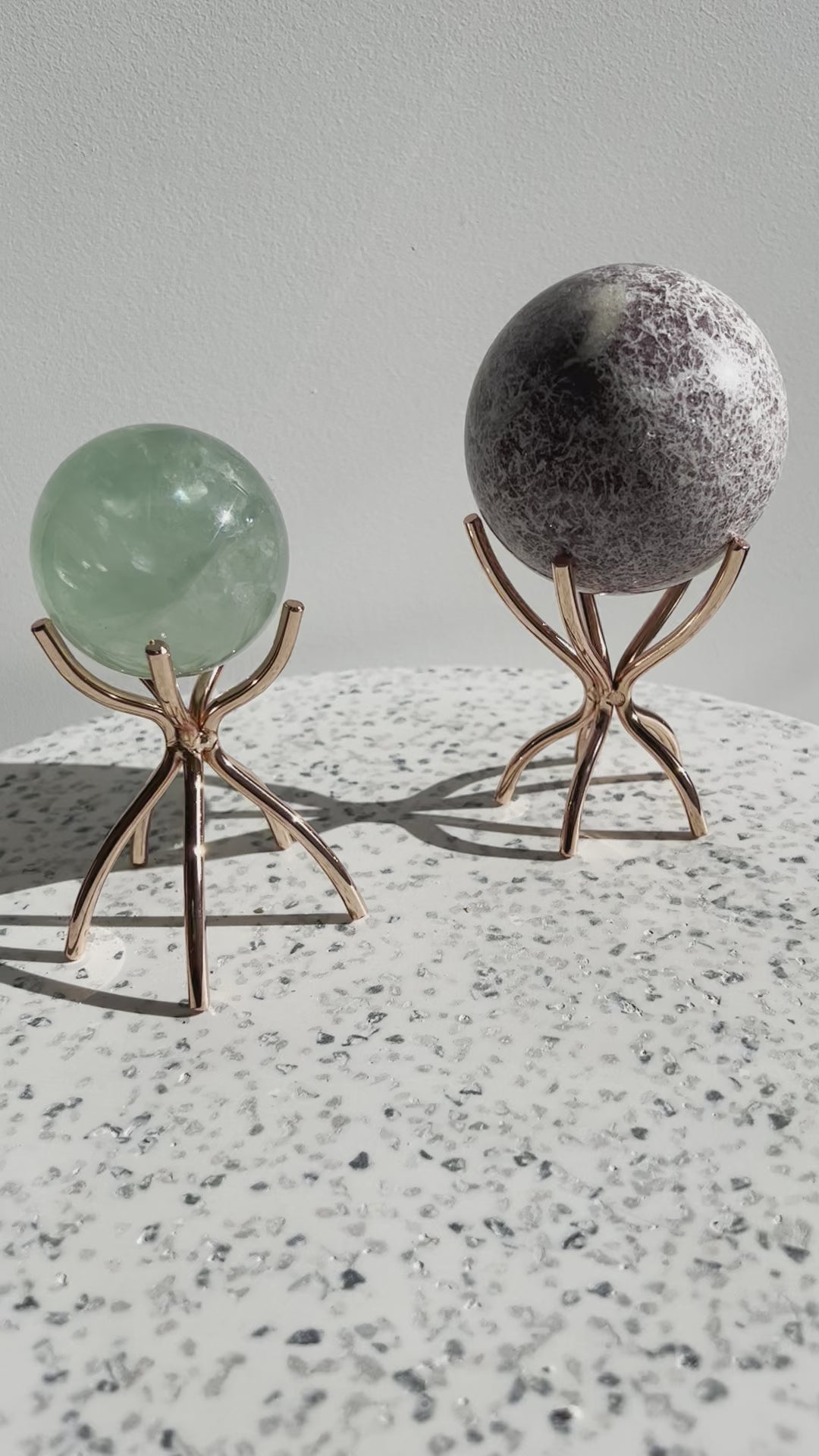 Rose Gold Claw Stand – Essential Clarity